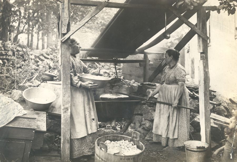 Apples, Apple Butter and Schnitz – Pennsylvania Dutch At-Home Companion